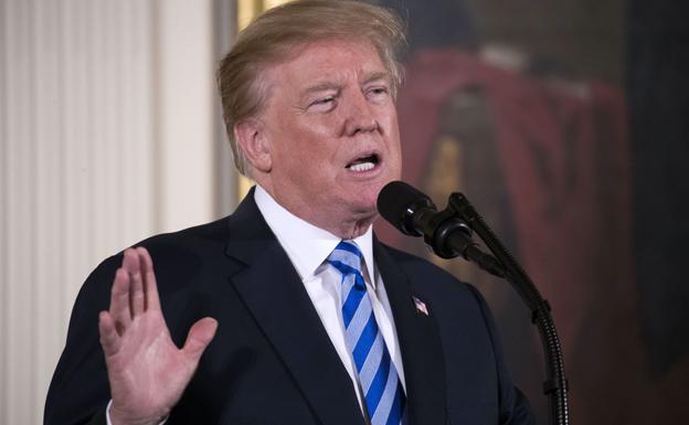 Donald Trump no disimula sus métodos para esconder su calva | El Norte ...